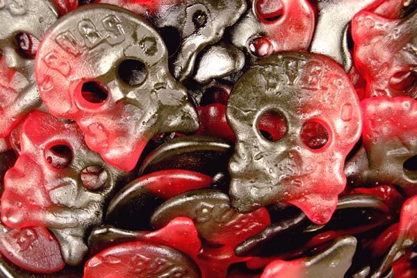 Raspberry And Liquorice Skulls - Soft And Chewy Swedish Liquorice ...